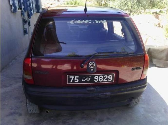 à Vendre Opel Corsa - Kasserine, Feriana -Ref: UC10531
