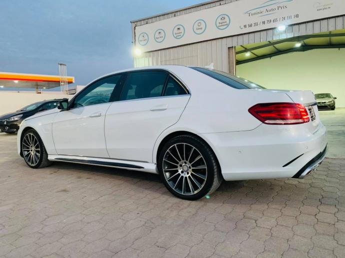 à Vendre 2014 Mercedes E180 Kit AMG BVA - Ben Arous, Ezzahra -Ref: UC18835